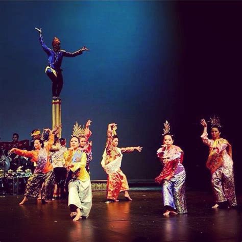 Tausug Pangalay Dance Philippines Philippines Culture Filipino Culture Folk Dance