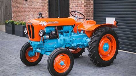 ¿quién Quiere Comprar Un Tractor Lamborghini Antiguo
