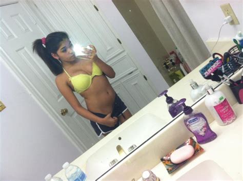 She Needs Her Light Bill Paid Who Would Volunteer Porn Pic Eporner