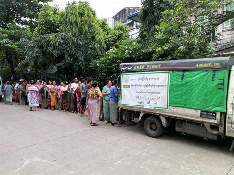 စားသုံးဆီစျေးနှုန်းမြင့်မားနေ၍ အမြတ် ၁၀ ရာခိုင်နှုန်းထက်မပိုသည့် ဈေးဖြင့် ရောင်းချရန် စားသုံးဆီ