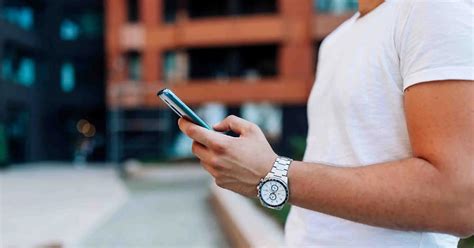 휴대전화 자주 사용하는 남성 ‘아버지가 될 확률 낮아진다