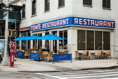 A Food Tour Of Seinfelds New York The New York Times