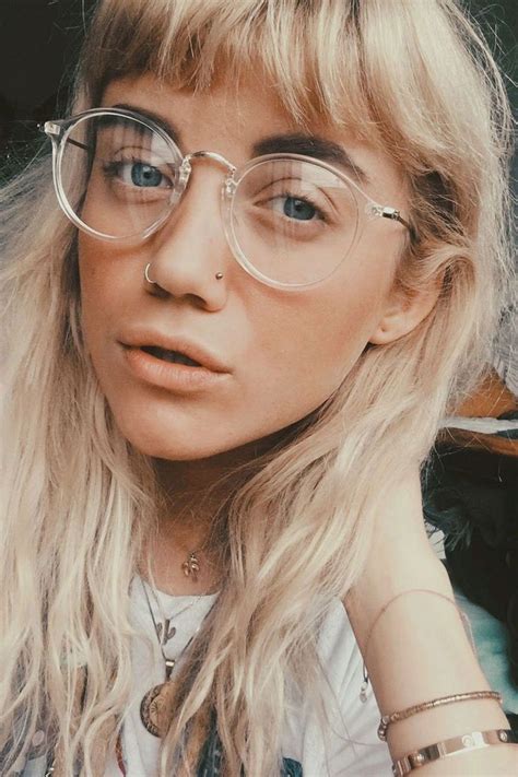 Blonde Girl With Fringe Wearing Clear Eyeglasses Cute Glasses Glasses Frames Glasses Style