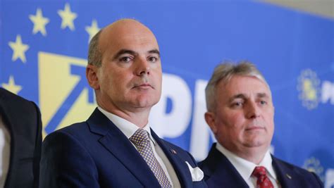 Rareș Bogdan În Timp Ce Dan Motreanu şi Daniel Buda Lucrau Pentru A