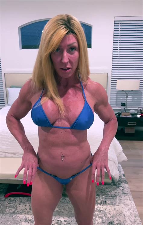 She Wants You To Suck Her Clit