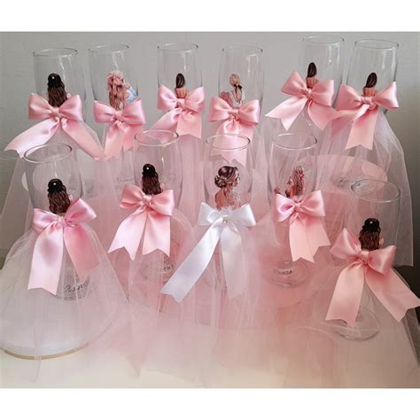 Чаши за моминско парти с момичета