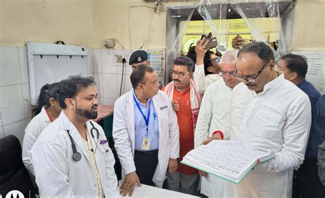 डिप्टी सीएम ब्रजेश पाठक के सामने सीतापुर स्वास्थ्य महकमे के दावे हुए