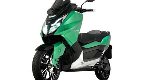 Mirip Banget Sama Vario 5 Motor Listrik Ini Diam Diam Lebih Canggih