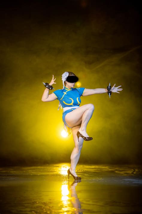 My Chun Li Photoshoot Scrolller