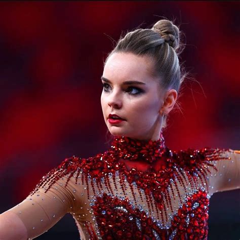 Пин от пользователя Βασιλικη Ν на доске Ρυθμική Танцевальные наряды Прически Модные купальники