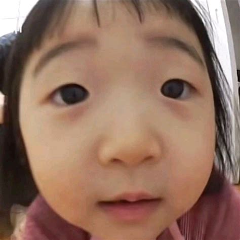 귀여운 그림에 있는 이민지님의 핀 아기 밈 귀여운 여자아이 사진 웃긴 밈