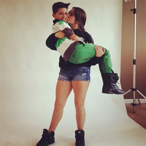 Dance Moms Miami Jessi Showing Lucas Love Dance Moms Mom Dance
