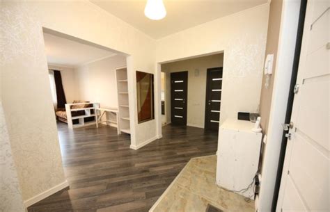 Плитка в Прихожей на полу или Ламинат и Стык Ответ и 69 Фото