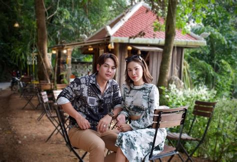 តាំងពីមានឈ្មោះ ជាគូដណ្ដឹងនឹងគ្នាមក ប៉ាច គីមមួយ និងសយ រតនៈ បណ្ដើរគ្នាជាគូ មានក្ដីសុខខ្លាំង