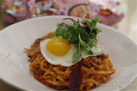 삼겹살 까르보나라 불닭볶음면