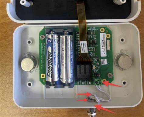 How To Connect An External Probe To Your Temperature Monitoring Sensor