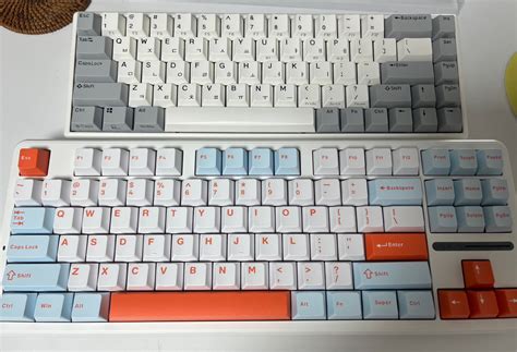 데스크테리어데스크셋업 다들 하나쯤 산다는 독거미 키보드 샀어요 Daum 카페