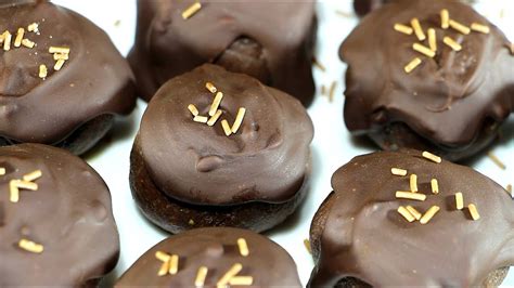 Шоколадови топчета с глазура Youtube