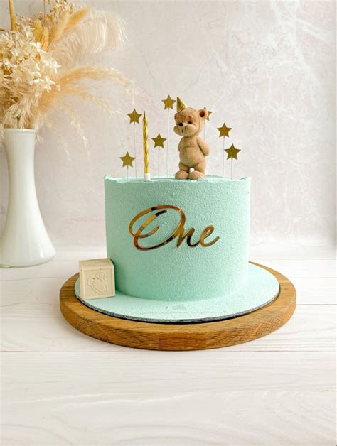 Торт на годик Тематические торты Дни рождения Дизайнерские торты