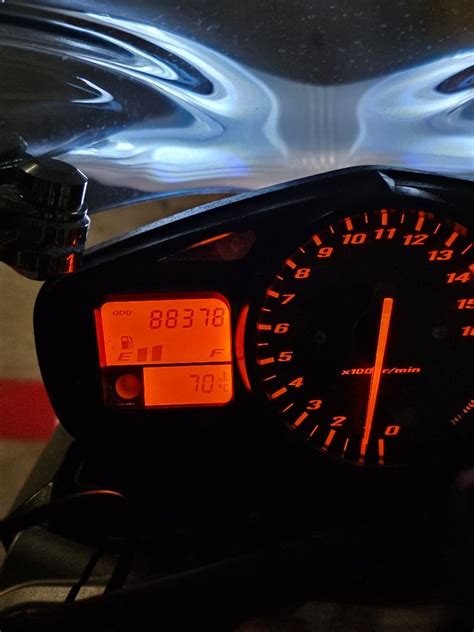 Suzuki Gsr 600 Motorcycles Motorcycles For Sale Class 2 On Carousell