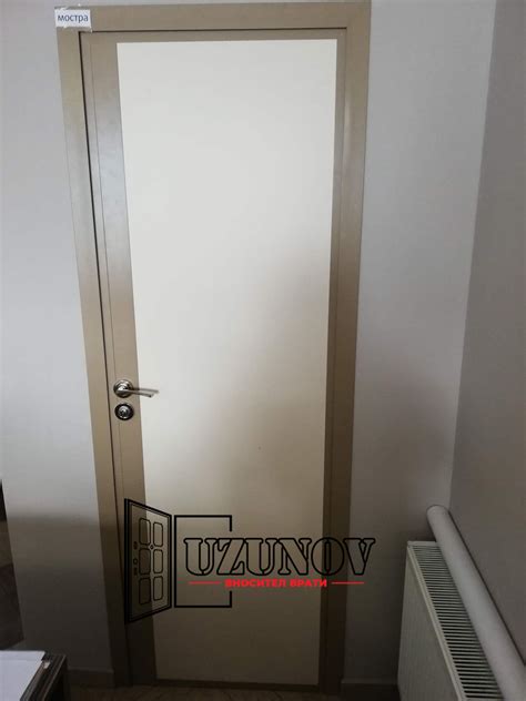 Алуминиева врата с обличаща каса