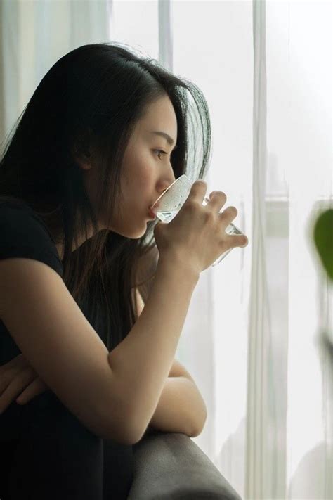 黑色緊身衣盡顯女性身材，你確定不要來一件 Ifuun