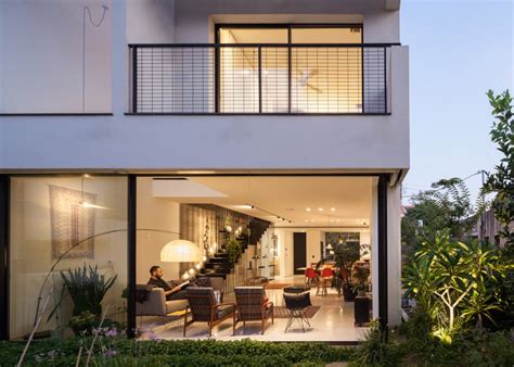 David Lebenthals Tel Aviv Townhouse Features Steel Staircase