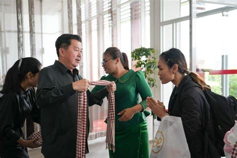 ពលការិនីខ្មែរចំនួន ២៤នាក់បានត្រឡប់ មកដល់ប្រទេសកម្ពុជាវិញដោយសុវត្ថិភាព និងសប្បាយរីករាយយ៉ាងខ្លាំង