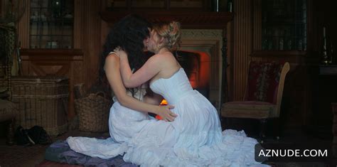 MIA THREAPLETON Nude AZNude