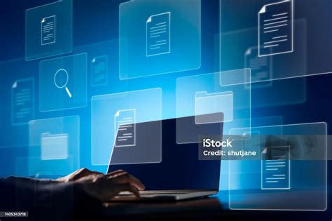 문서 관리 시스템 온라인 문서 데이터베이스 및 Erp 엔터프라이즈 비즈니스 기술로 조직의 파일 지식 및 문서를 효과적으로 관리하는 자동화 된 프로세스 개념에 대한 스톡 사진