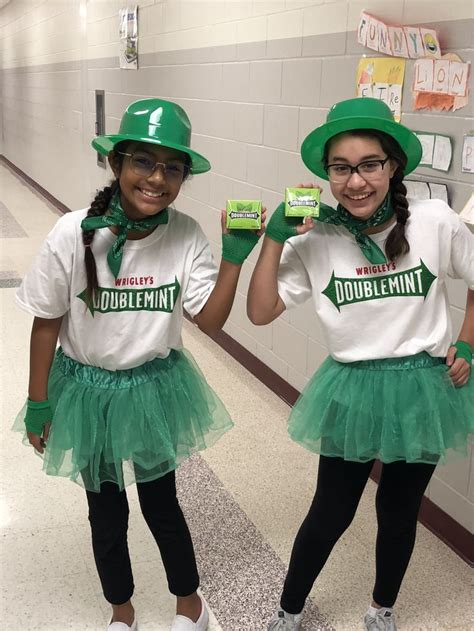 Cute Twin Day Ideas For School