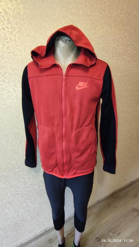 Nike кофта спортивна р S — ціна 296 грн у каталозі Кофти Купити жіночі речі за доступною ціною