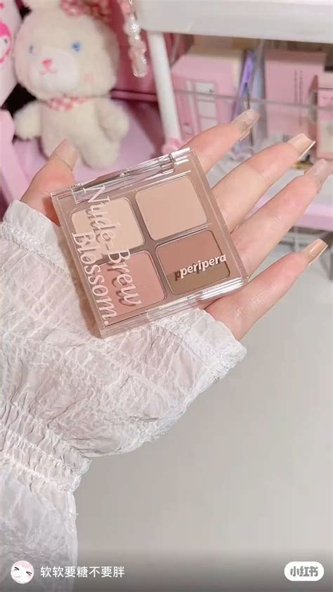 화장품 디자인에 있는 지연 서님의 핀 2024 메이크업 제품 화장품 메이크업 광고