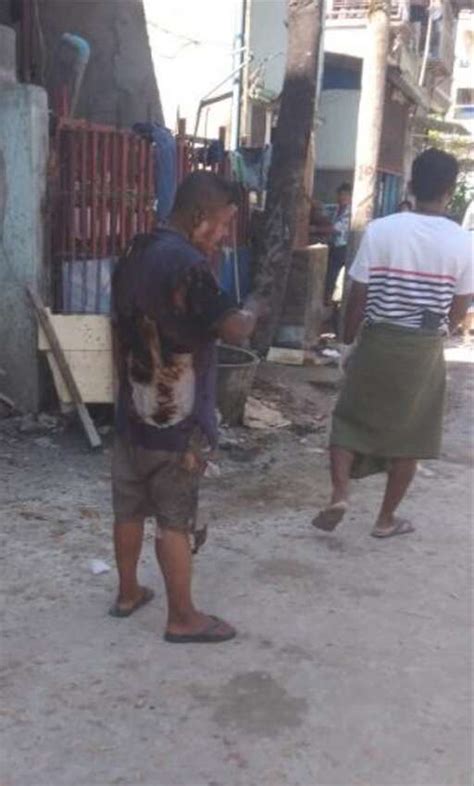 ဒေါပုံတွင် စစ်မှုထမ်းစာရင်း လိုက်လံကောက်ယူစဉ် မီးရှို့ခံရသည့် ရာအိမ်မ