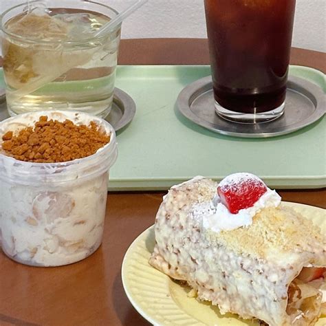 인천디저트 인천수건케이크 마오쥔젤 인천소금빵 구월동디저트 구월동카페 호카스콘샵 Hökasconeshop 갓 구워낸 빵들이 잘 진열된 모습을 보면 무언가 포근 🥰