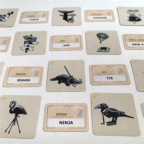 行动代号:图片版 Codenames Pictures 介绍规则测评与玩家评价 桌游圈 行动代号:图片版 Codenames Pictures 介绍规则测评与玩家评价 桌游圈