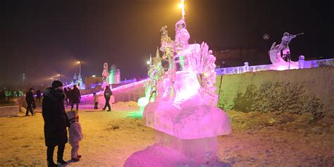 Сийлбэрийн гайхамшигт бүтээл бүхий “Мөсөн хотхон” ыг нээлээ