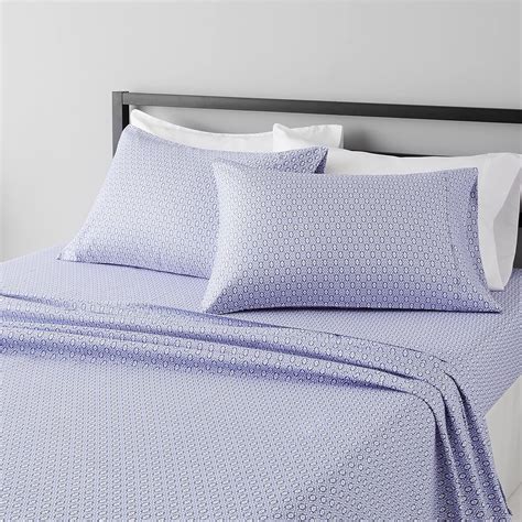 Amazon Basics Breathable Lightweight Super Soft Brushed