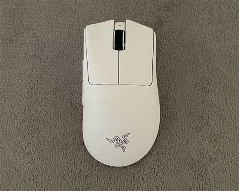Razer DeathAdder V3 Pro Wireless Mouse Review