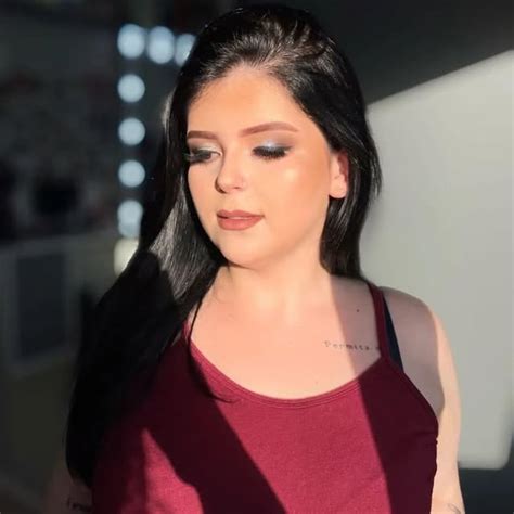 Giovana Gross Gihgross • Threads Say More