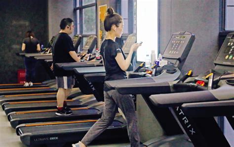 健身房倒闭后拒不退费？法院：解除健身服务合同，退还剩余会籍费及课程费用 凤凰网