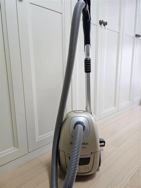 일렉트로룩스 진공청소기 유선 당근 중고거래