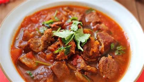 年纪大了要管住嘴，这8种高蛋白食物要常吃，腿脚有劲身体好