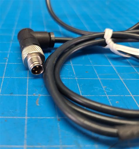 Omron Photoelectric Sensor E3v3 R61