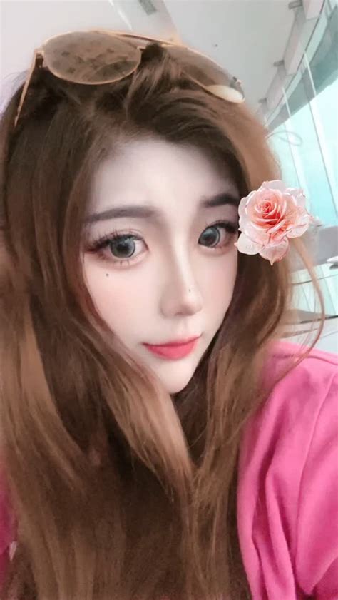 遲來的改變比草還賤，傷痕無法抹滅。 當你每次試著為我塗藥膏，我還是會心軟。 不過次數太多了 上藥的機會也不會再給你