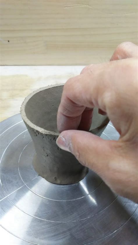 陶芸のプロが教える湯のみを作る方法・手びねり ｜ 陶芸家になろう Silver Rings