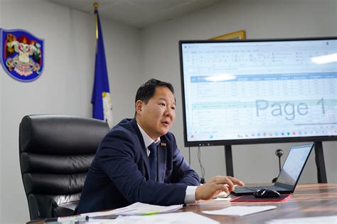 Улаанбаатар хотод хэрэгжүүлэх мега төслүүдэд дотоодын үйлдвэрлэгч компаниудтай хамтран ажиллана