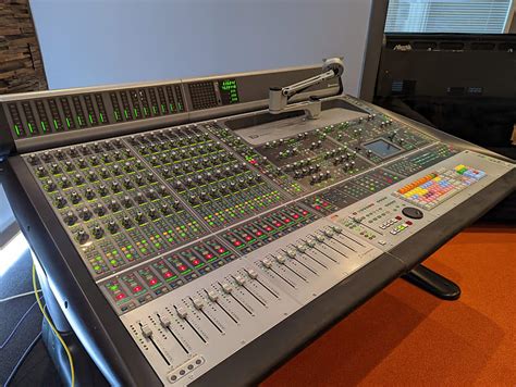 Icon D Control ES 16 Fader W Surround Panner X Mon Reverb UK