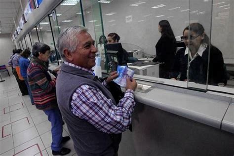 Impulsan Iniciativa Que Prohíbe El Cobro De Comisiones Por Retiro De
