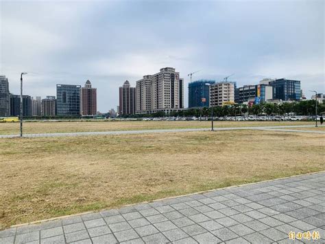 新聞 桃園跨年晚會最後一次在高鐵站前登場 看板 Taoyuan Mo PTT 鄉公所